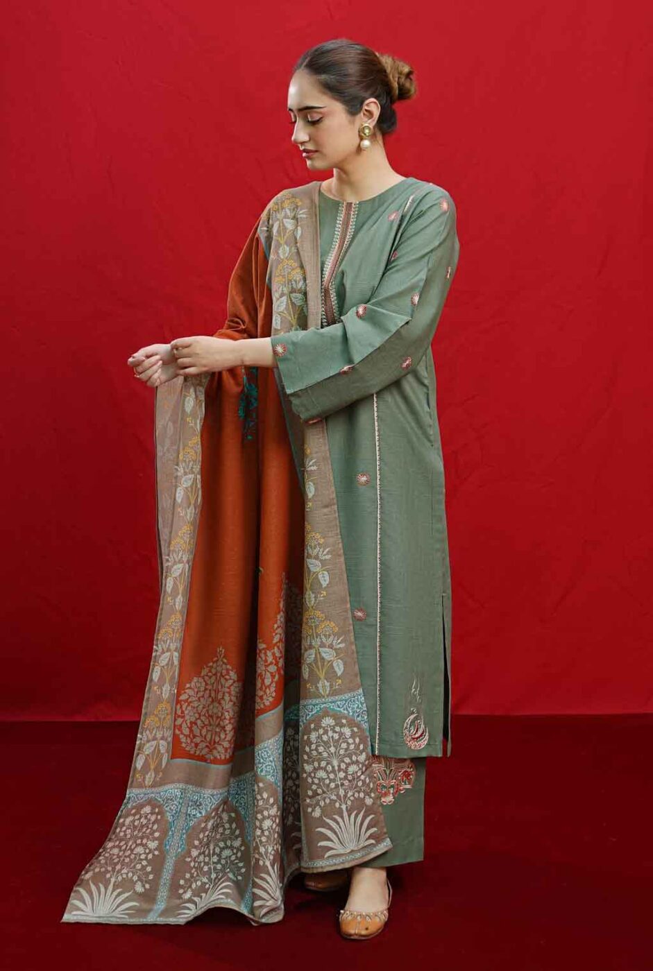 Urge Pret– EC618 | Unstitched | Embroidered 3 Piece - empirescollection.pk